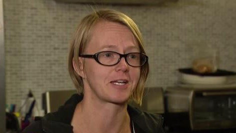 Residents fear toxic fumes wafting through Chicago neighborhood - CBS News