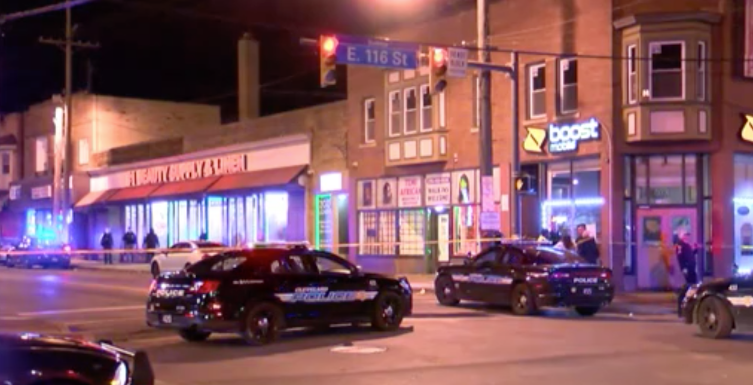 Cleveland shooting leaves 12-year-old dead, 5 teens injured - CBS News