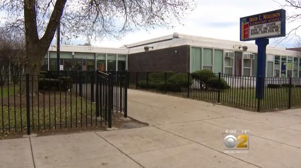 Rodents invade elementary school in Chicago - CBS News