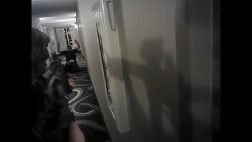 Mesa Police shooting: Daniel Shaver seen crawling, begging in ...