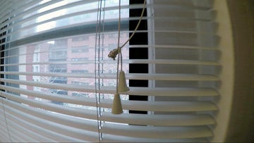 Window blind cords can be deadly for children, experts warn - CBS News