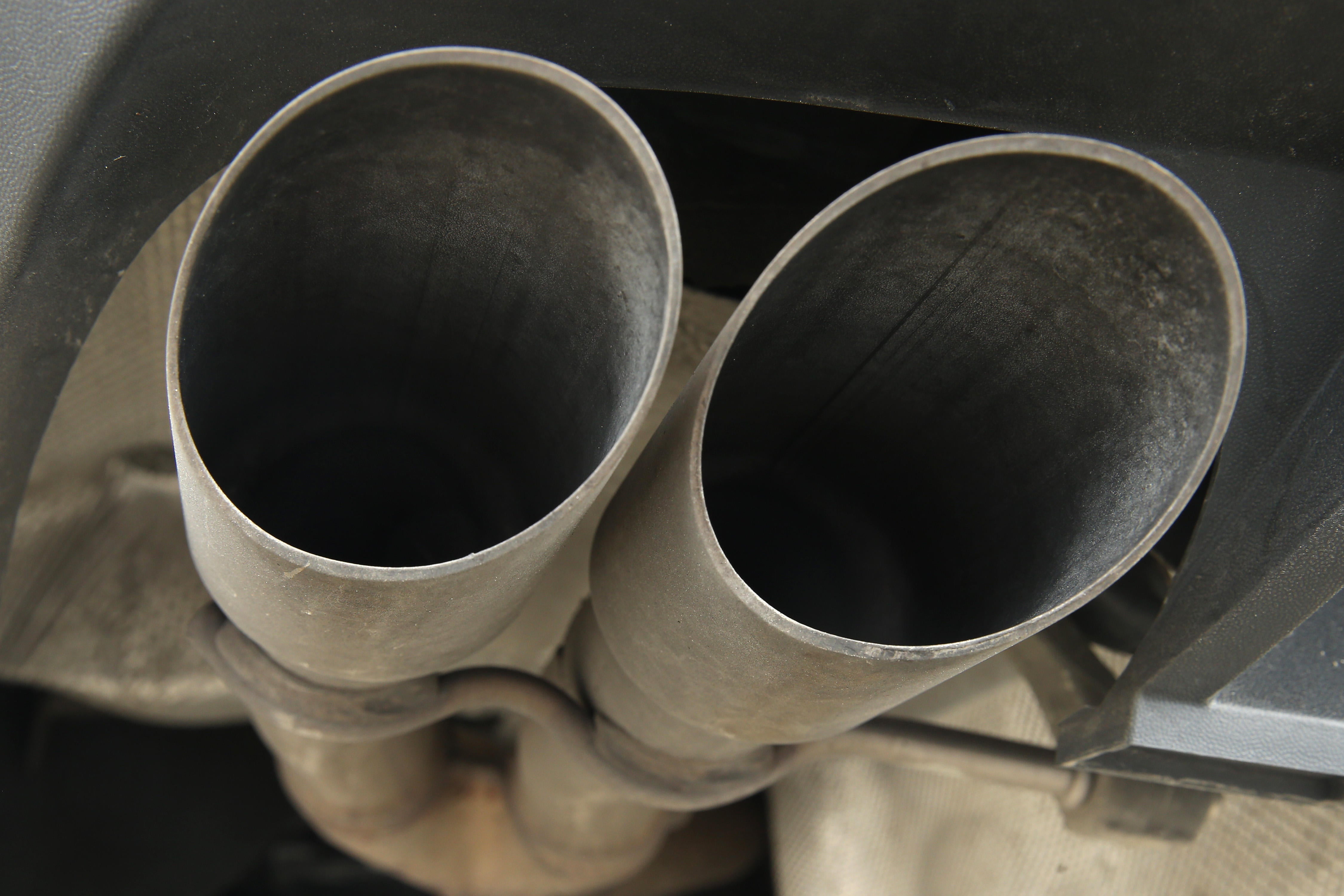 VW says diesel exhaust tests on monkeys and humans "incomprehensible ...