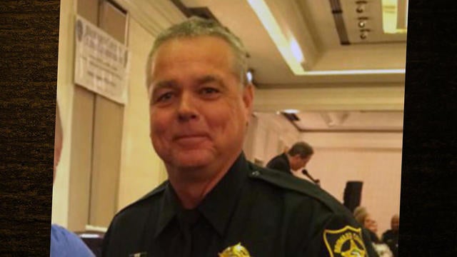Parkland shooting video: Video of events outside school shooting ...