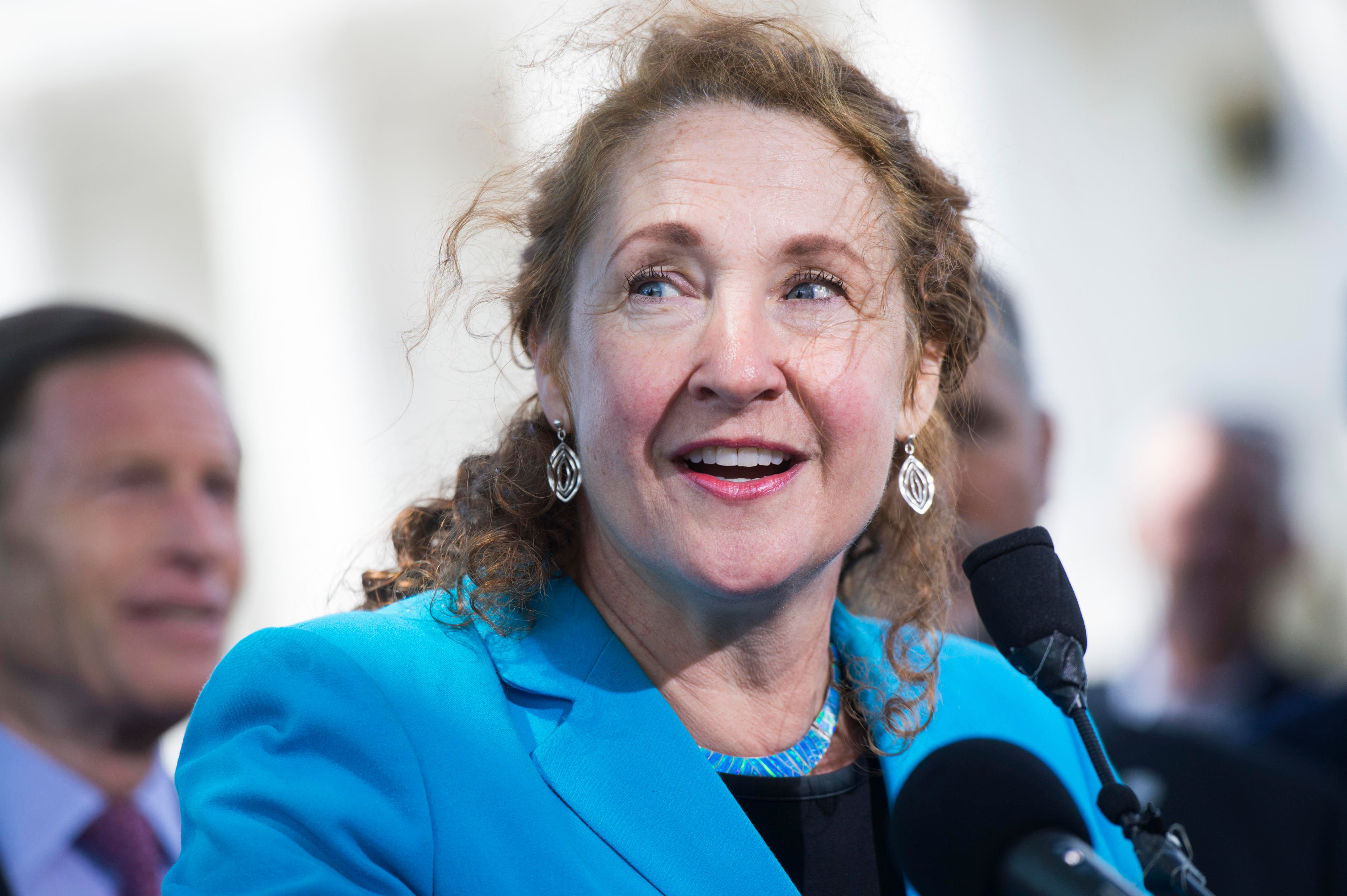 Rep. Elizabeth Esty apologizes for not protecting women in her office ...