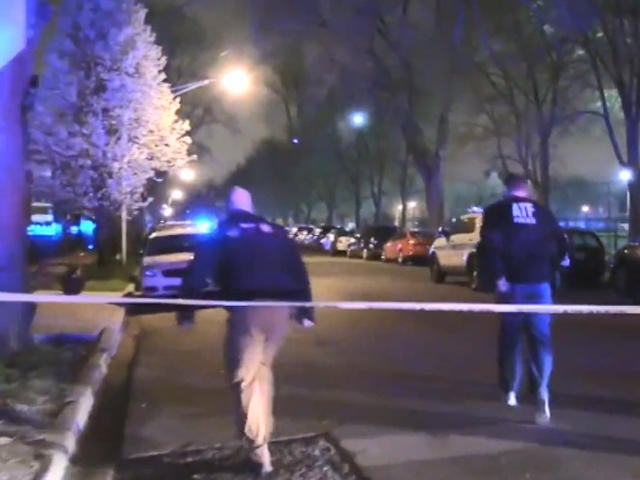 Suspect arrested in shooting of ATF agent in Chicago - CBS News