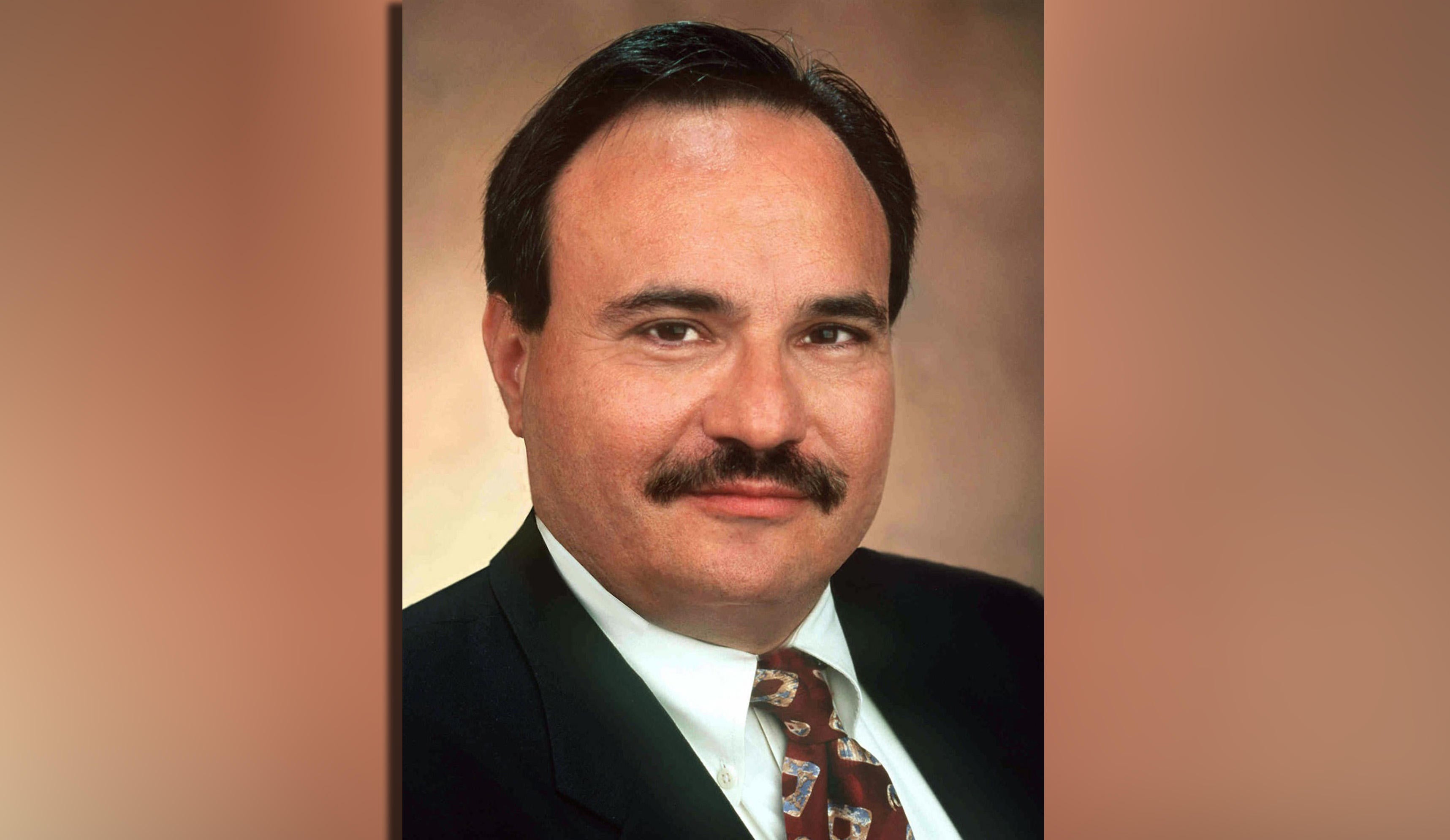 Longtime CBS correspondent Bob Fuss dies at age 64 - CBS News