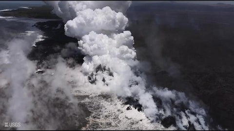 Hawaii volcano eruption: Video shows explosions as Pacific Ocean waves ...