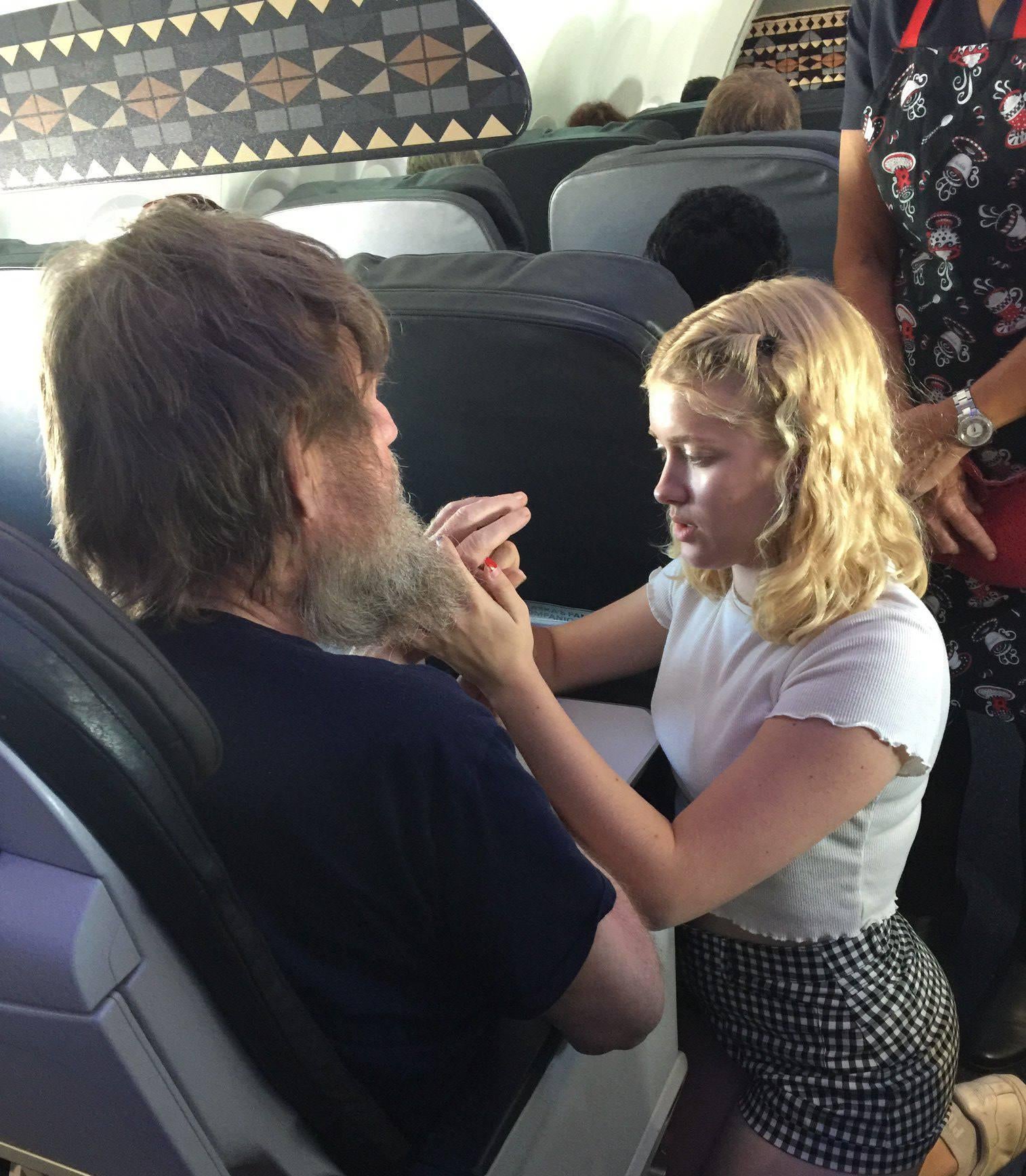 Teen's random act of kindness for blind and deaf man on airplane goes ...