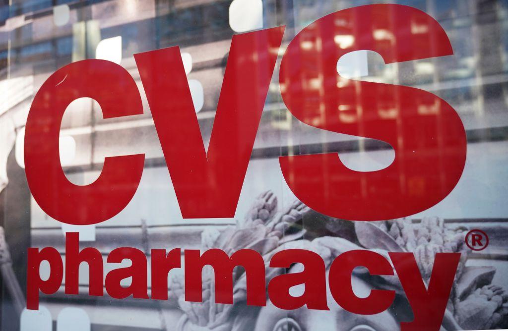 CVS apologizes after white manager calls cops on black customer - CBS News