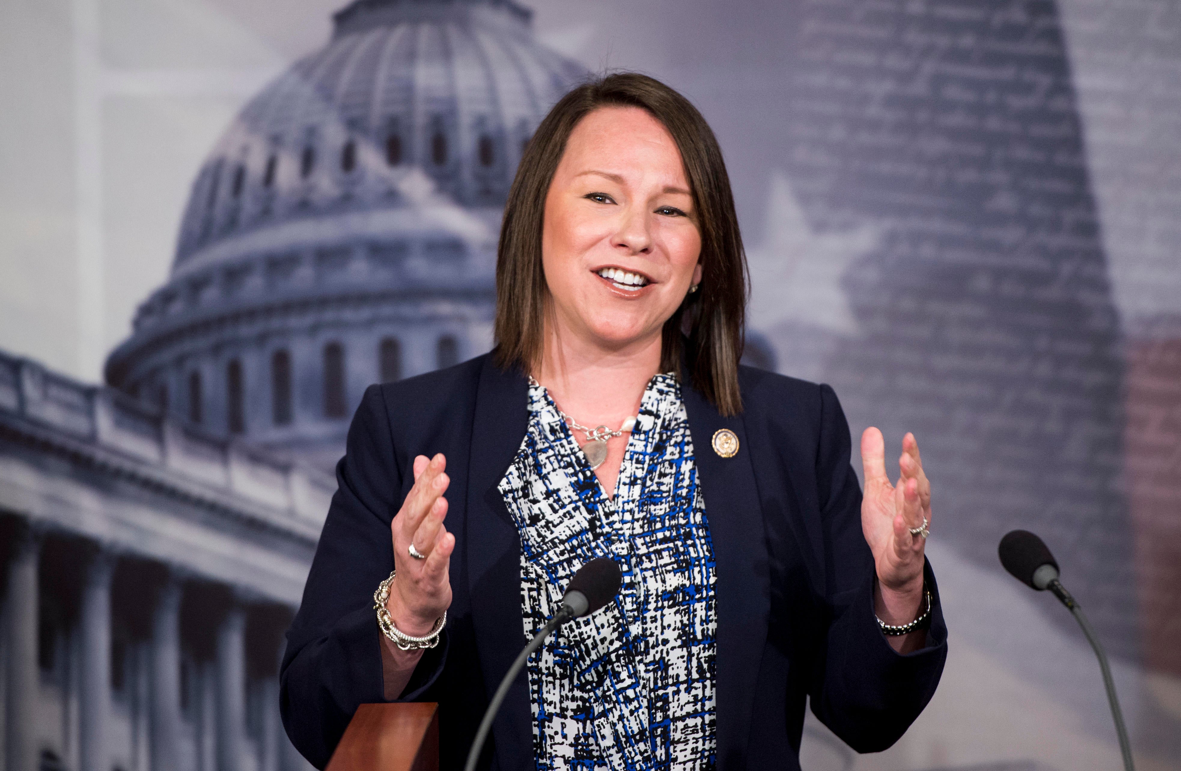 Onetime Trump critic Martha Roby wins GOP House runoff in Alabama - CBS ...