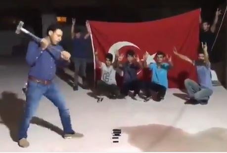 Turkish anger at Donald Trump and US tariffs sees Turks smash iPhones ...