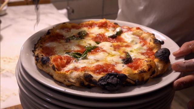 A slice of Japan: Tokyo's Neapolitan pizza makers - CBS News