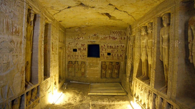 Egyptian tomb discovered: Ancient statues and hieroglyphics most ...