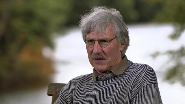 The delicate craft of wood carver David Esterly - CBS News