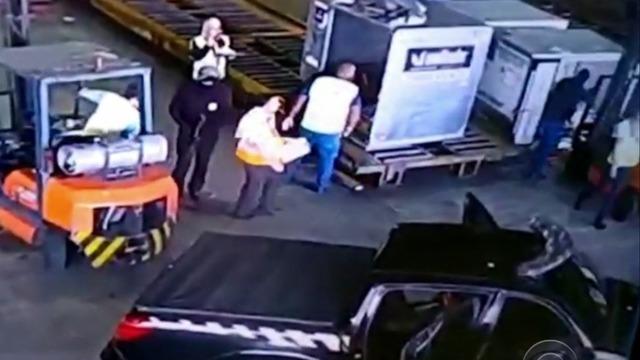 Gold heist: Armed robbers take off with $40 million worth of gold from ...