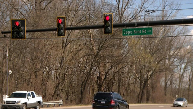 New AAA study finds deaths at red lights have surged since 2012 - CBS News
