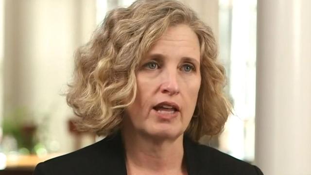 Woman who flipped off Trump: Juli Briskman, cyclist who gave the finger ...