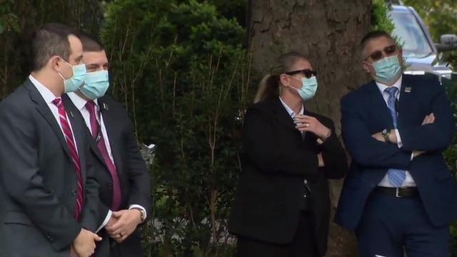 White House directs West Wing staffers to wear face masks - CBS News