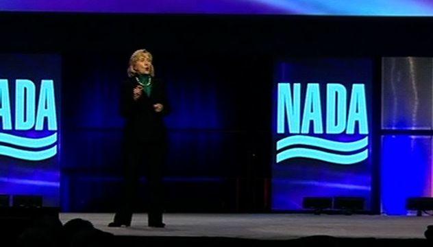 Hillary Clinton hasn’t driven a car since 1996 - CBS News