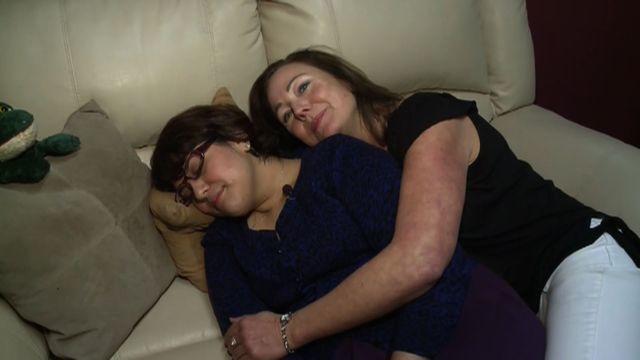 Professional cuddler opens arms, doors for business in California - CBS ...