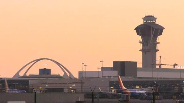 Pilot's video appears to capture person flying jet pack in Los Angeles ...