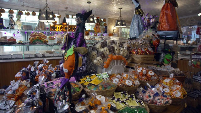 "America's oldest candy company" still uses recipes from 1800s - CBS News