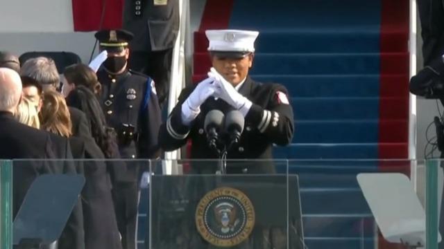 Firefighter's sign language Pledge of Allegiance was homage to her late ...