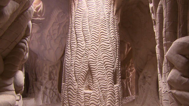 The cave digger: Hewing art from the very landscape - CBS News