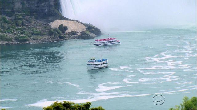 A fight on the water at Niagara Falls - CBS News