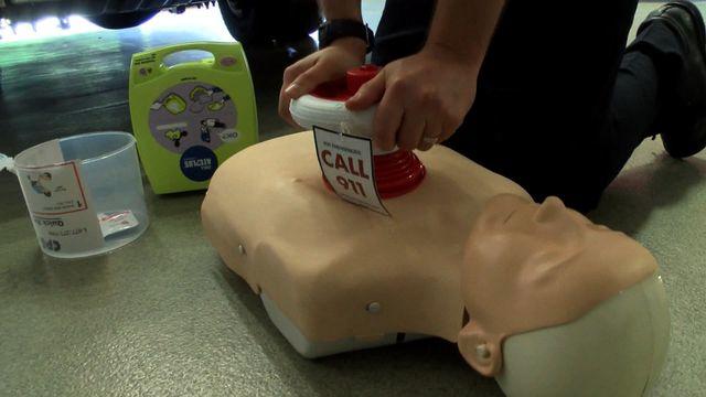 Voice-guided CPR device could save lives - CBS News
