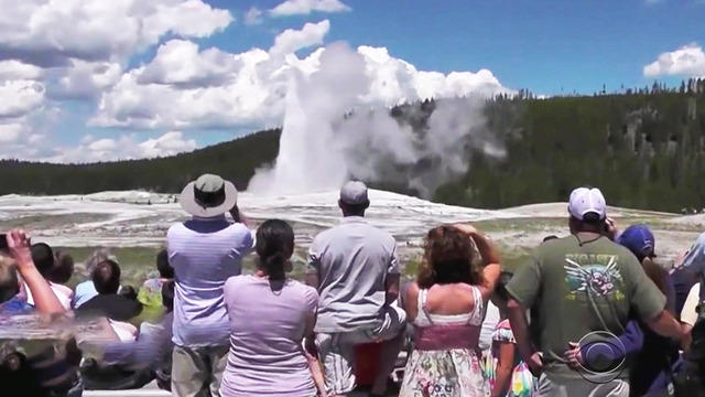 Supervolcano at Yellowstone stretches far underground - CBS News