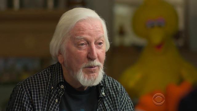 The man inside the Big Bird - CBS News