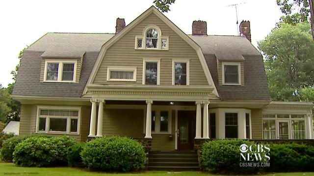 New Jersey family flees new house after getting terrifying letters ...
