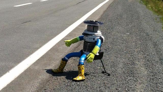 World famous hitchhiking robot "hitchBOT" meets demise in Philly - CBS News