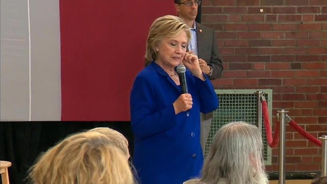 Report: FBI pulls deleted emails from Hillary Clinton's server - CBS News