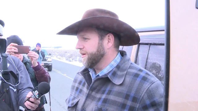 1 dead as militia leader Ammon Bundy, 7 others arrested over Oregon ...