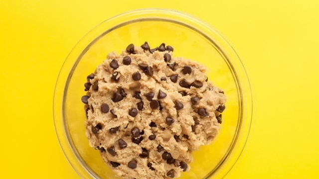 Why the FDA is warning you not to eat raw cookie dough - CBS News