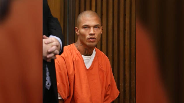 "Hot convict" Jeremy Meeks makes runway debut at New York Fashion Week ...