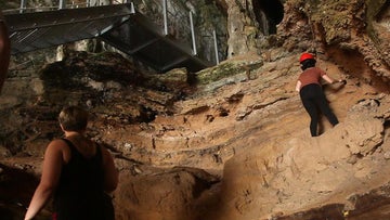 Gibraltar's "Neanderthal City" offers glimpse into life of humans ...