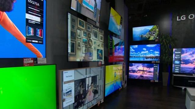 Chips shortage hitting Apple's iPhone 13 pre-holiday production: report ...