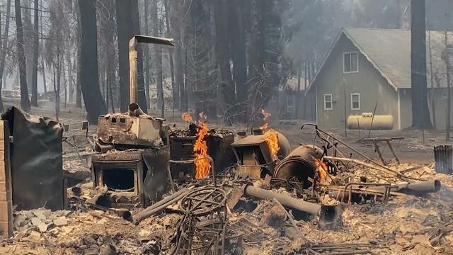 Satellite video shows Mount Shasta "poking its head" through wildfire ...