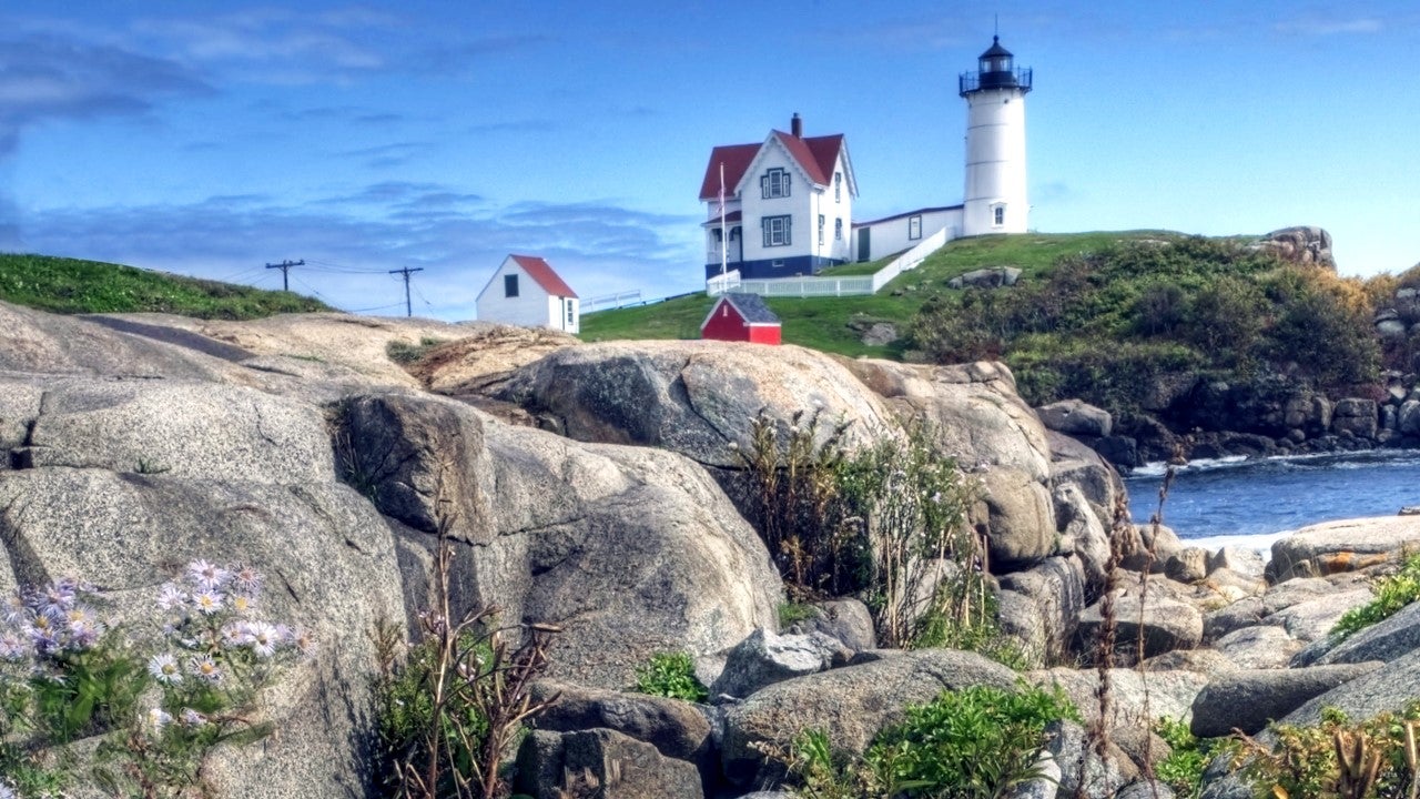Spring into the outdoors at the Maine beaches - CBS Boston