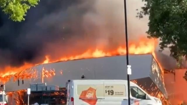 5-alarm fire engulfs Home Depot in San José, California - CBS News