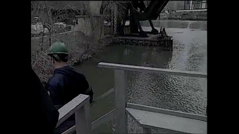 30 years ago today: Great Chicago Flood paralyzes Loop businesses - CBS ...