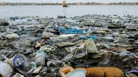 171 trillion plastic particles floating in oceans as pollution reaches ...