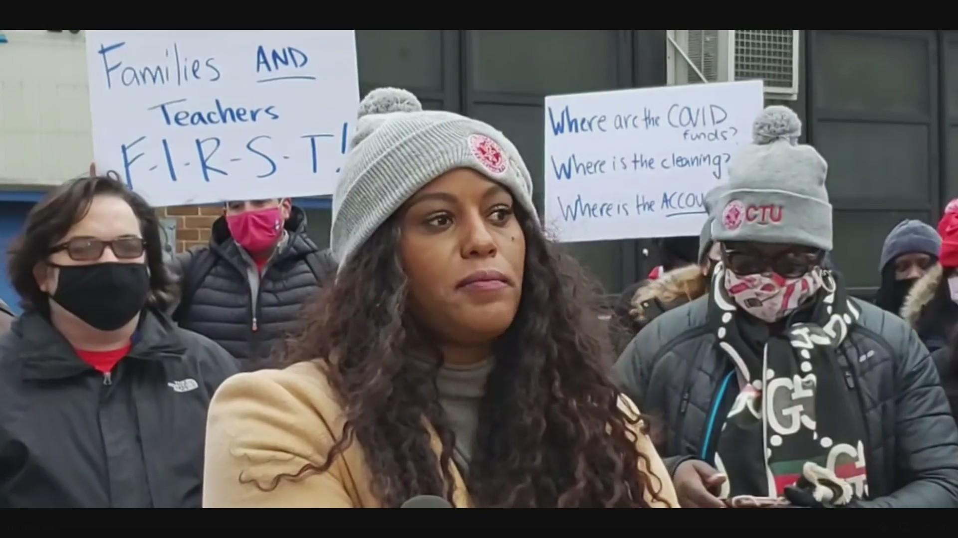 Chicago Teachers Union elects Stacy Davis Gates as new president - CBS ...