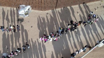 Who qualifies for U.S. asylum and how does the process work? - CBS News