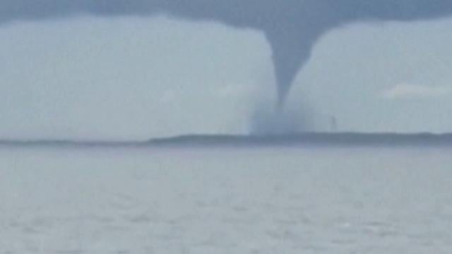 Stunning video shows massive tornado-like waterspout off Florida coast ...