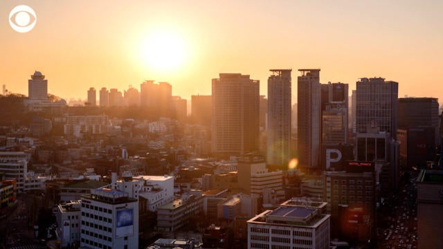The "heat island effect" traps cities in domes of extreme temperatures ...