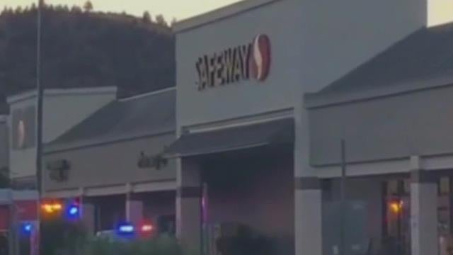 Elderly customer and employee who attempted to disarm gunman ID'd as ...